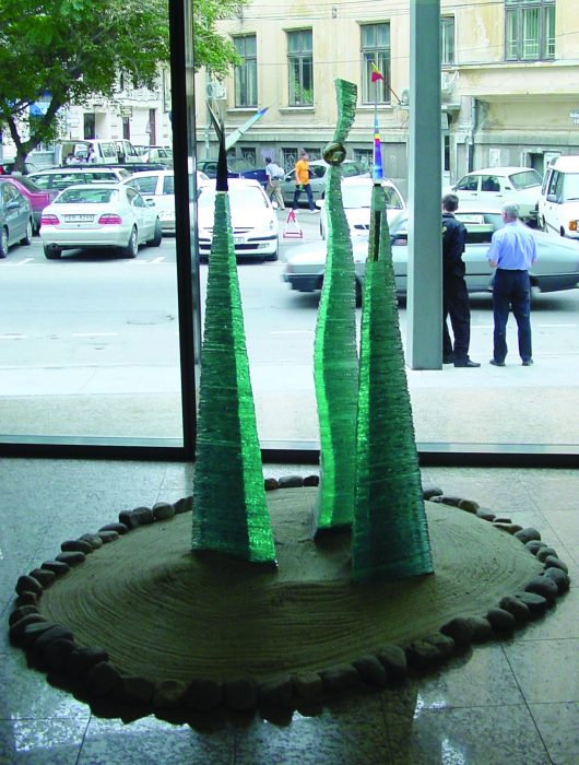 Categories : Monumental glass sculpture : Ghildus